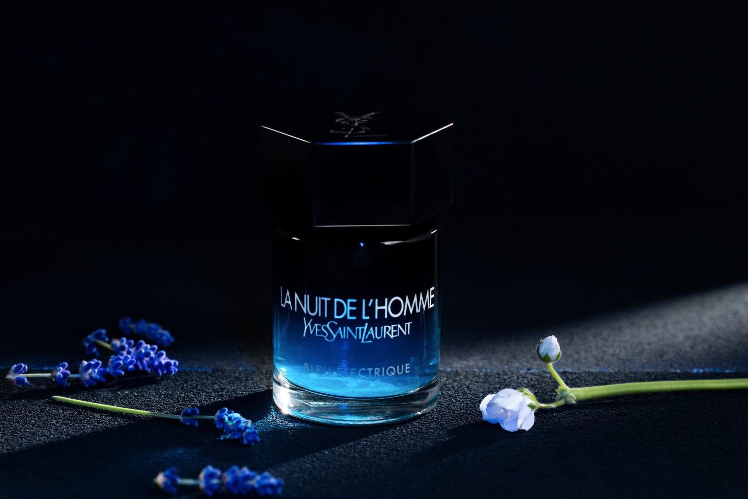 YSL BEAUTY: LA NUIT DE L’HOMME BLEU ÉLECTRIQUE
